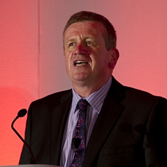 Jonathan Trace | Hire Mature Presenter | Presenters Agent