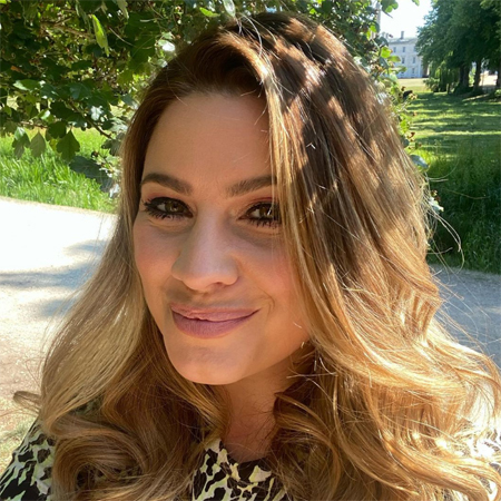 Lizzy Burden | Bloomberg TV and radio journalist